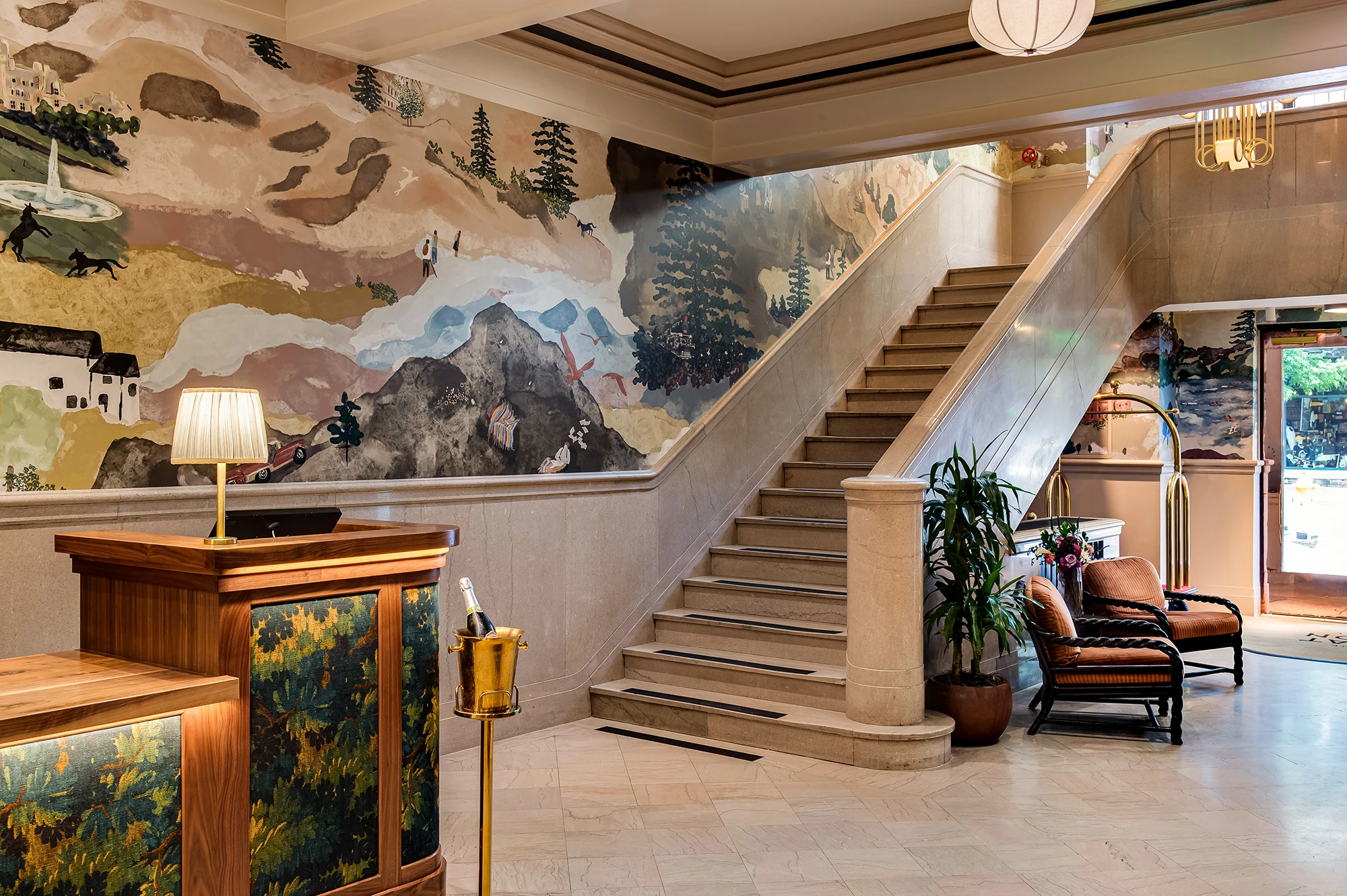 Rooms & Suites | The Flat Iron Hotel